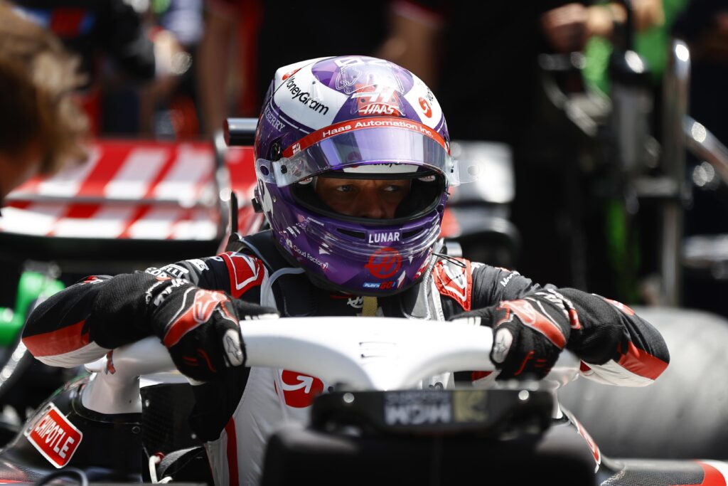 “There's no way around it — he did see me” — Magnussen continues to ...